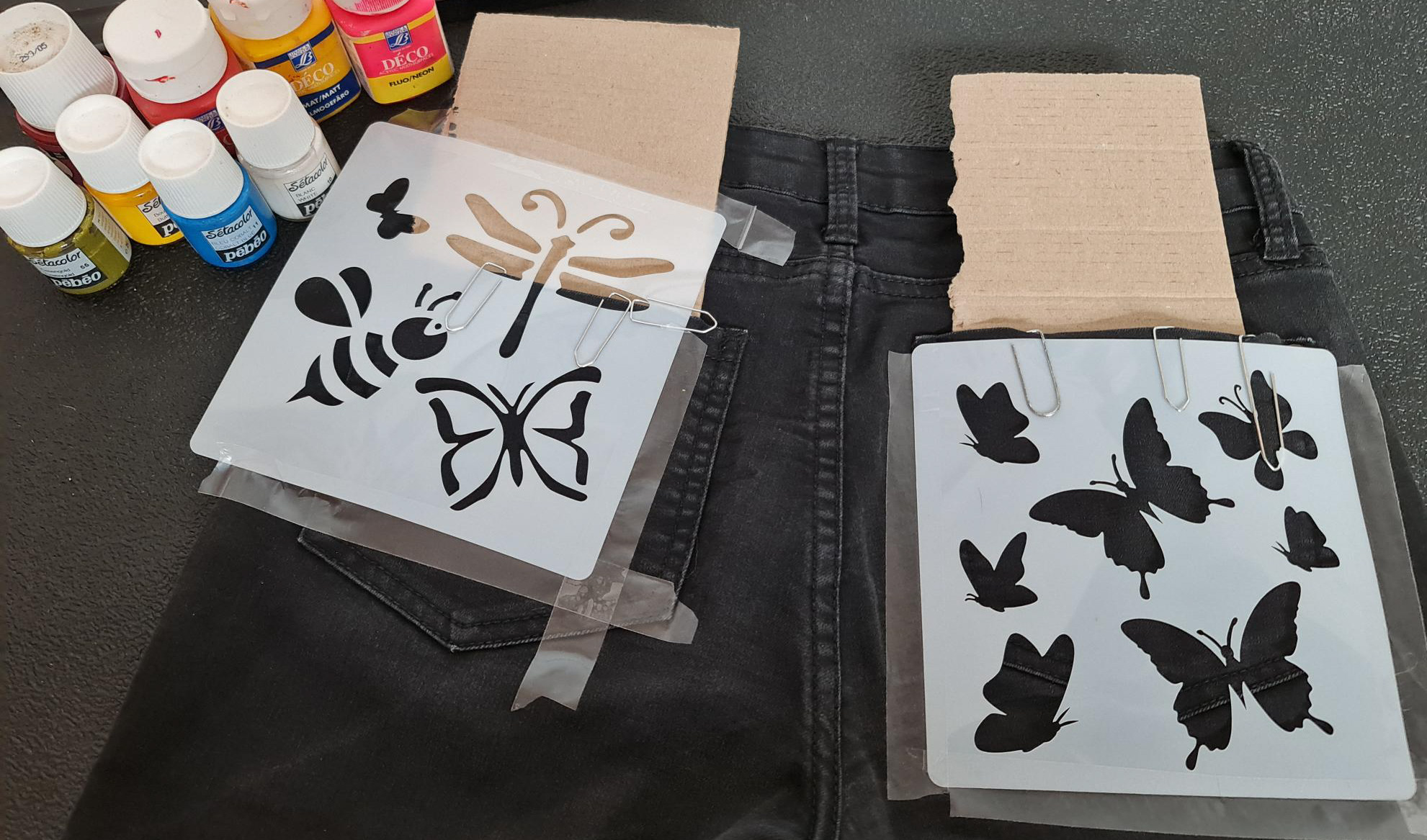 Comment customiser ses vêtements - Technique pochoir sur tissu