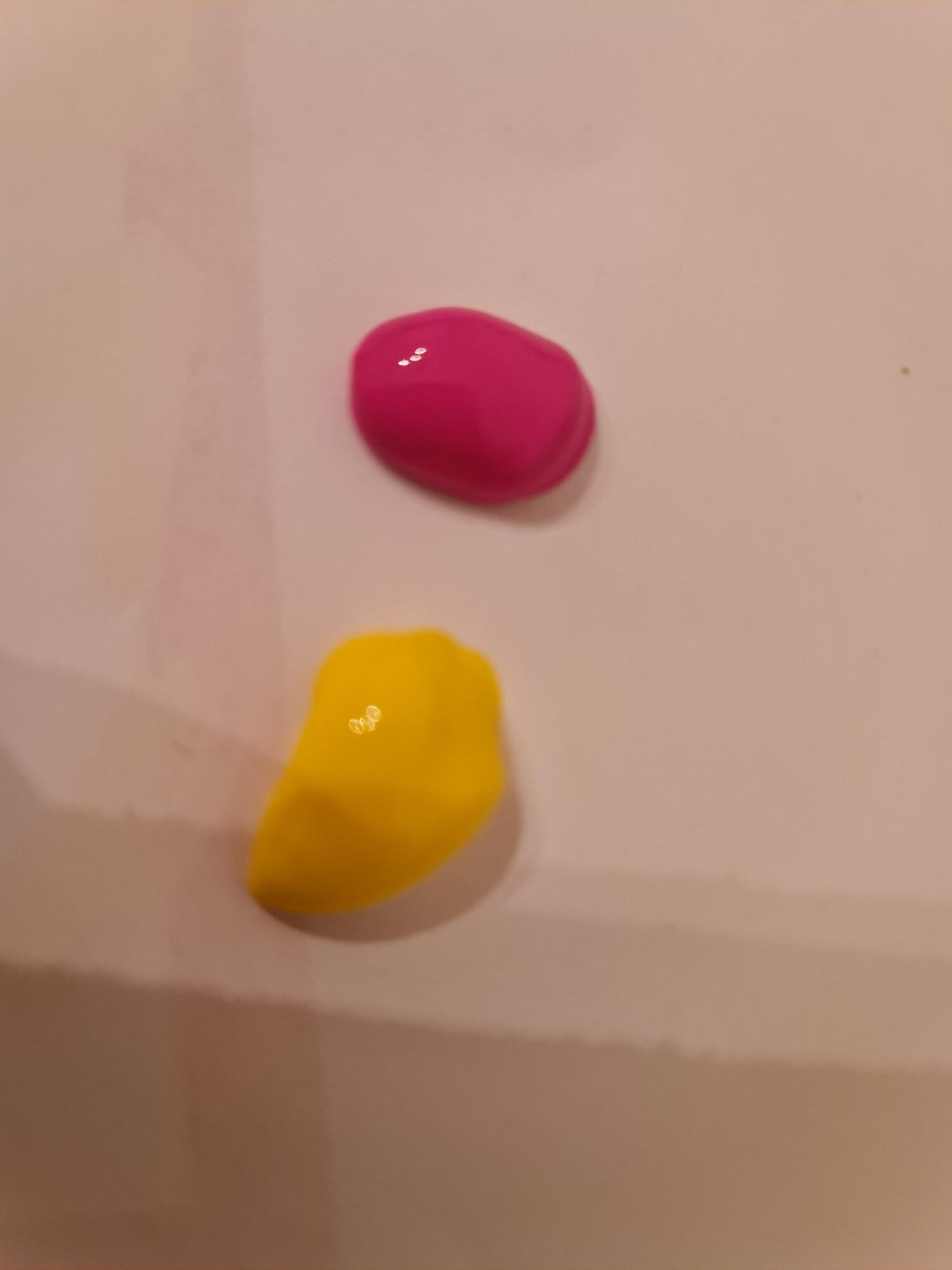 Comment faire du rouge en peinture - Quelles couleurs mélanger